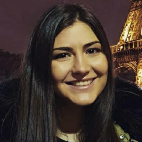 Tražim stan - Beograd - Ana - 26 god - Zaposlen(a) - Nepušač - 100 ...